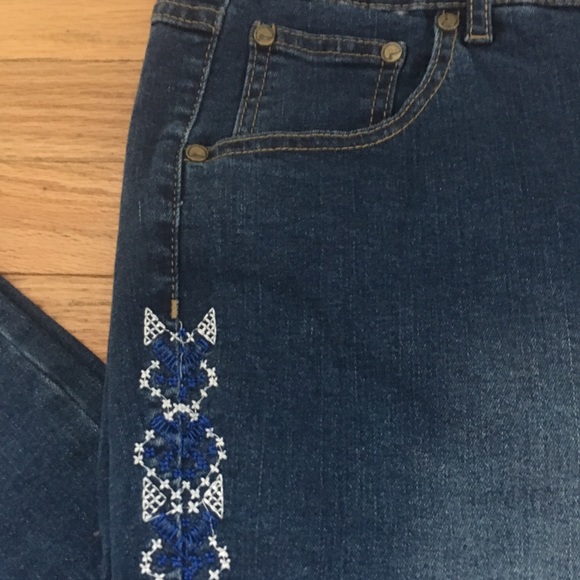 Jeans | Nwot Straight Leg Jeans With Side Embroidery | Poshmark